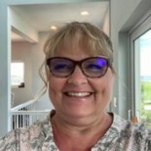 Kristin Jenkins Profiles • Instagram Twitter Tiktok Foller